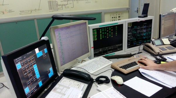 Comment ça marche ? Le poste relais à commande informatique.